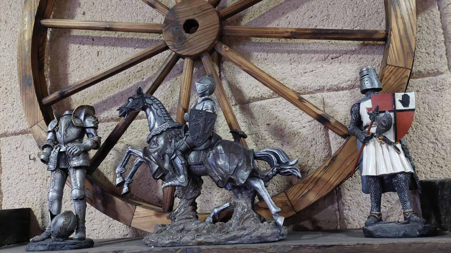 Sobre nosotros - Restaurante Medieval Lora del Río